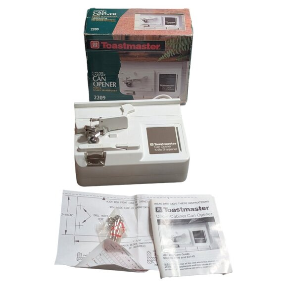 Toastmaster | Kitchen | Nib Toastmaster Under Cabinet Electric Can ...